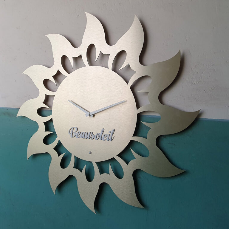 Beausoleil - Eleganță Aurie într-un Ceas Personalizat